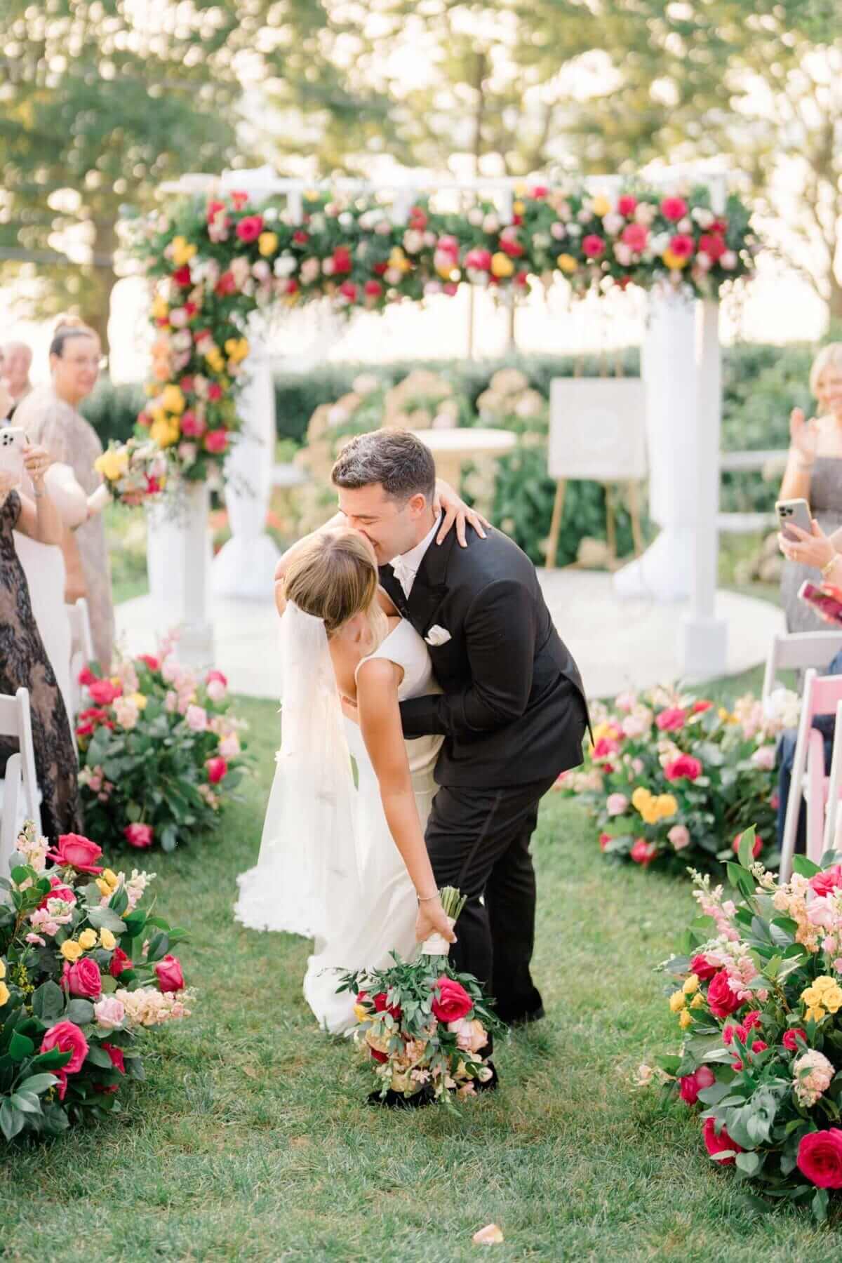 Sea Cliff Manor Photo Gallery | Waterfront Wedding Inspiration